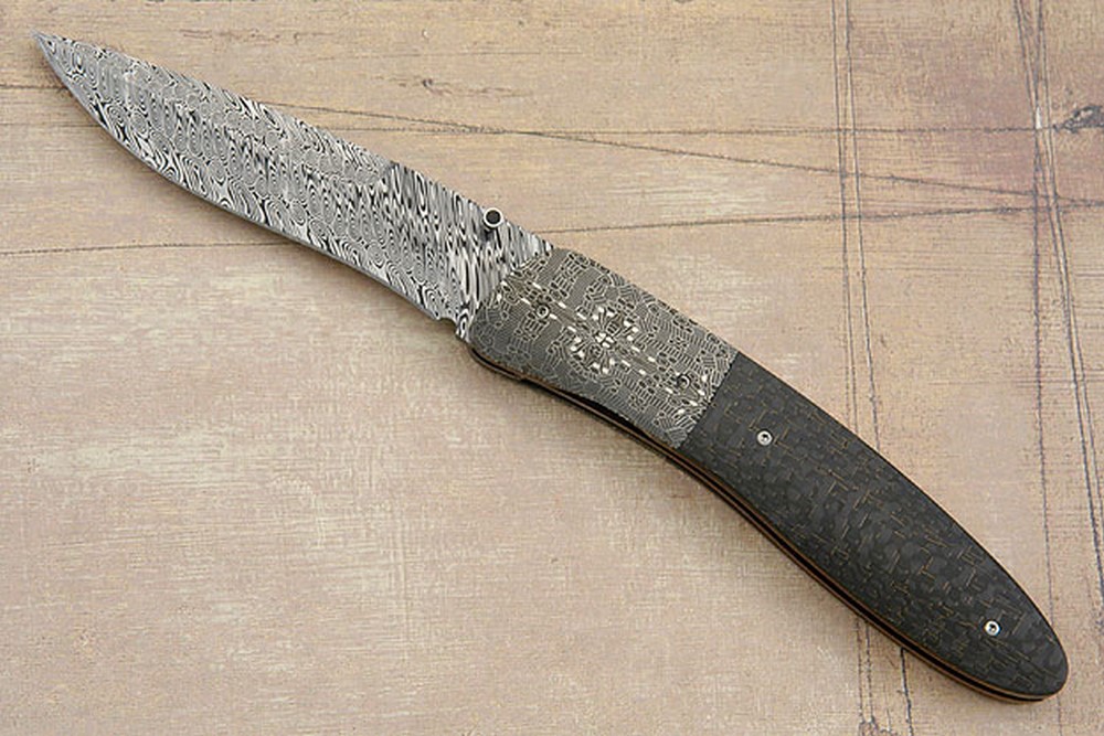 BladeConnection: Practical and Tactical Knives for Daily Carry