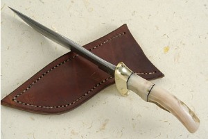 BladeConnection: Practical and Tactical Knives for Daily Carry