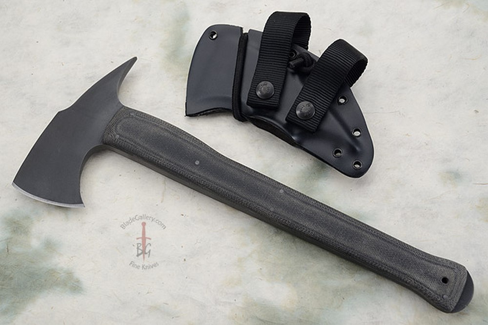 BladeConnection: Practical and Tactical Knives for Daily Carry